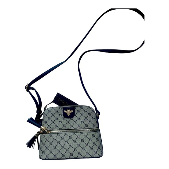 Deluxity Los Angeles | Bags | Deluxity Los Angeles Crossbody Purse Nwt ...
